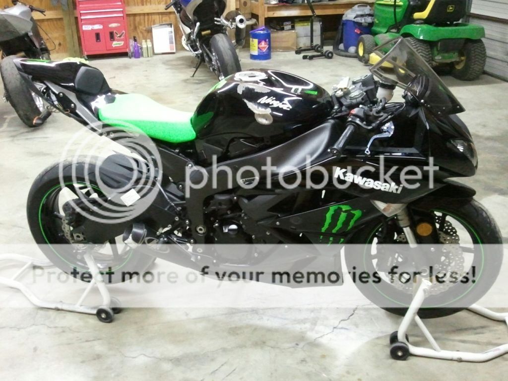 2009 zx6r monster edition..clean title 4200 | Kawasaki Motorcycle Forums